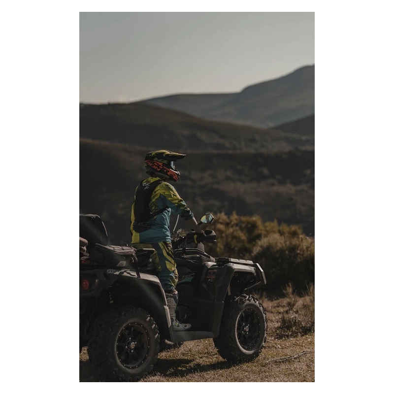 Quad ODES 850 MAX XT en Noir: Puissance Supérieure, Confort et Style ...