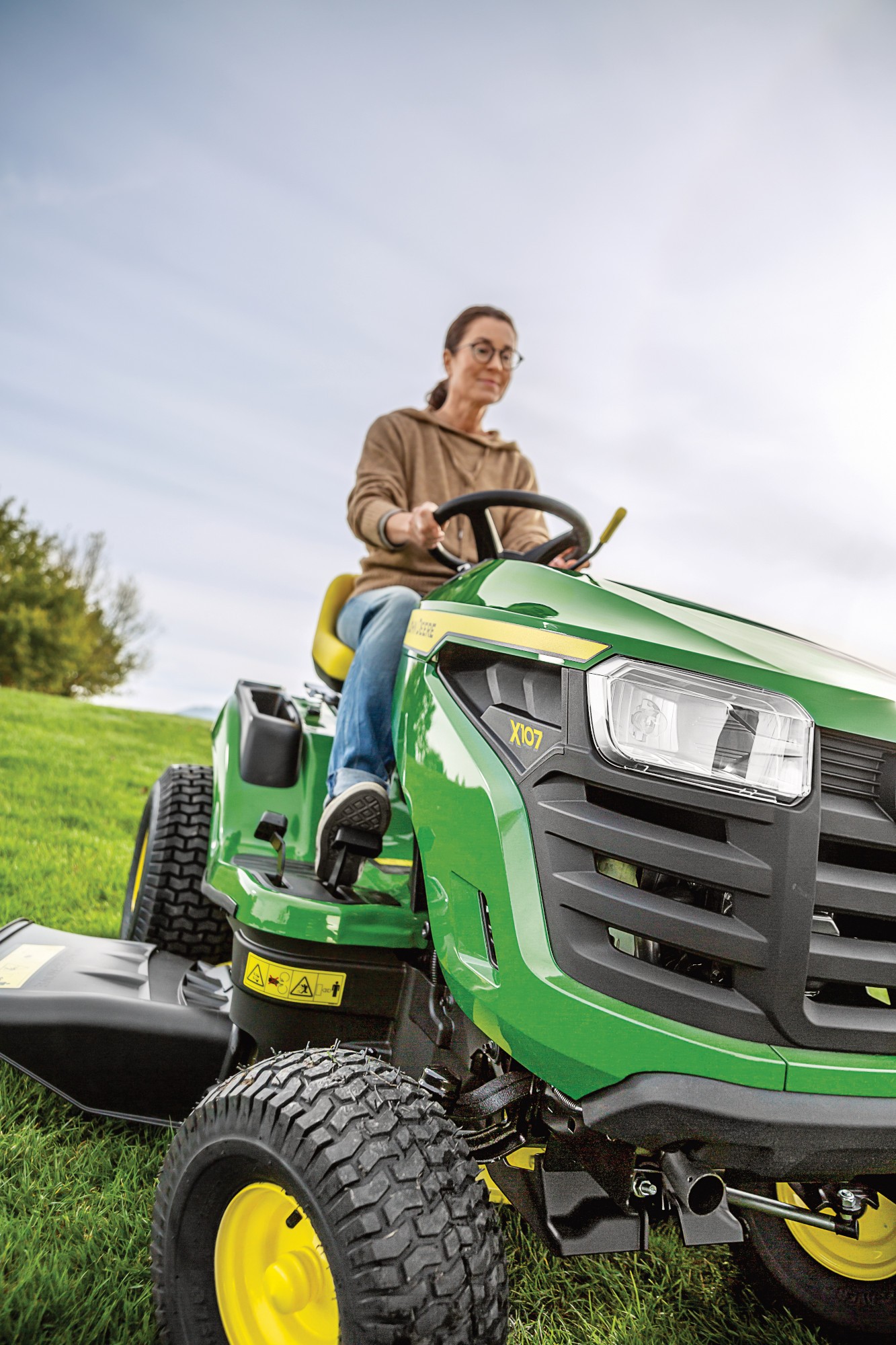 Autoportée JOHN DEERE X107 – Thomas Rural Master